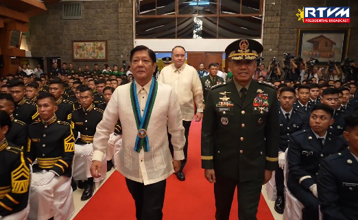 Marcos reiterates vow to make AFP 'world-class' Marcos reiterates vow to make AFP 'world-class'