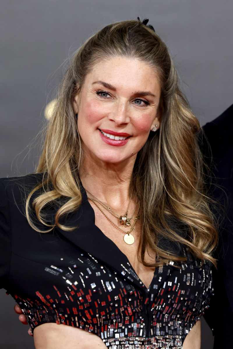 Da werden alle schwach: "Unter uns"-Claudelle Deckert in Transparent ...