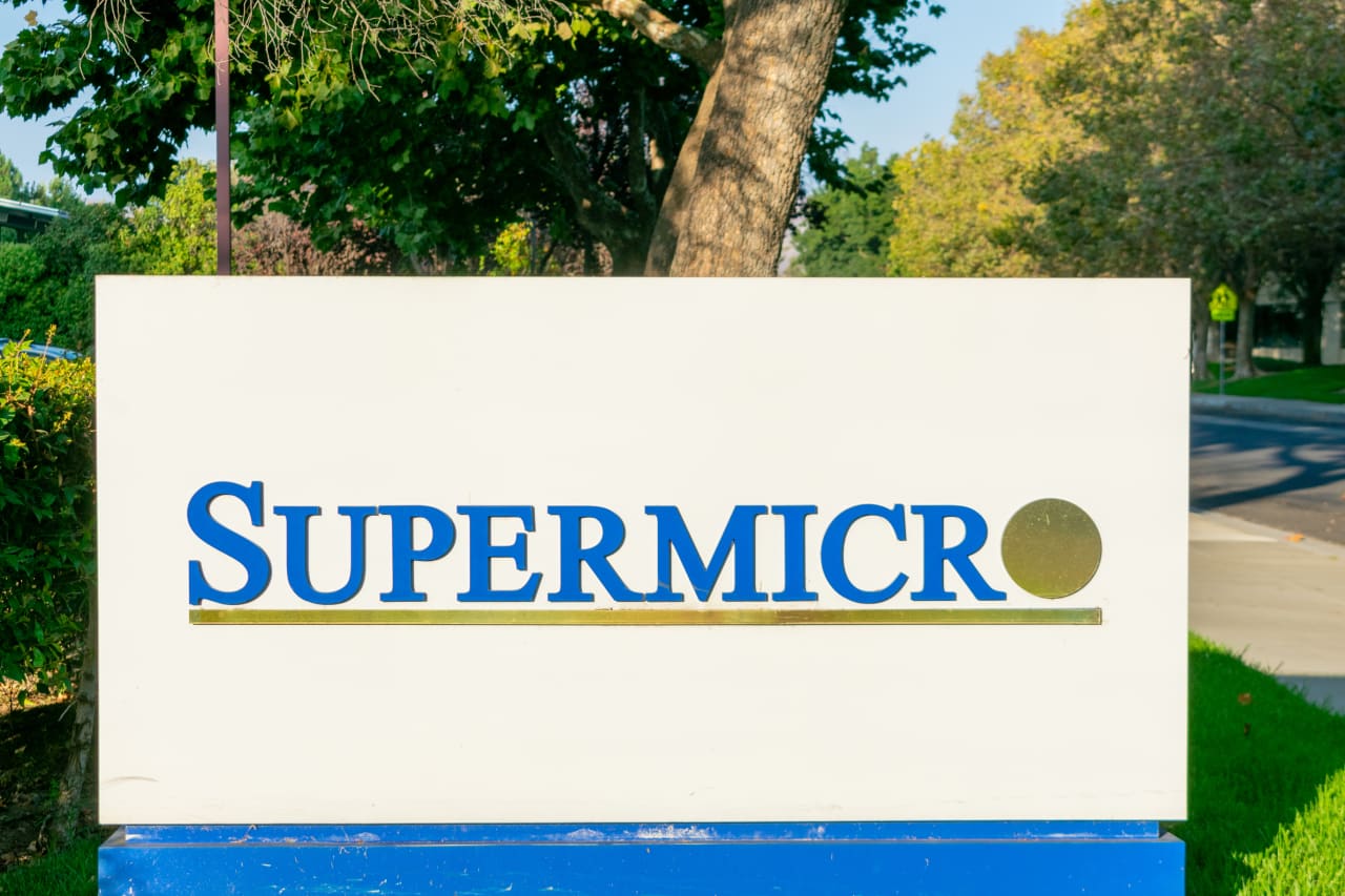 Super Micro Stock Rises. How Foxconn Could Help SMCI.
