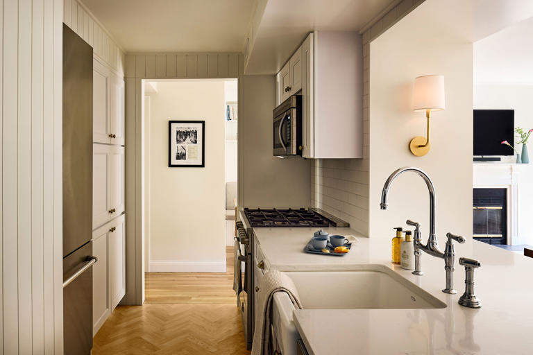 16 Elevated Galley Kitchen Ideas to Maximize a Tight Footprint
