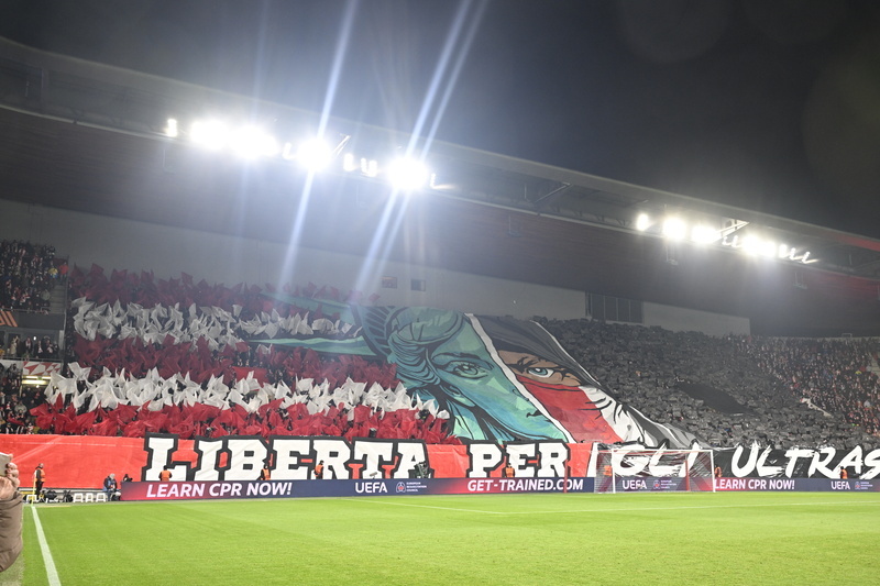 Slavia nesmí mít na úvod Ligy mistrů plný stadion, UEFA potvrdila trest