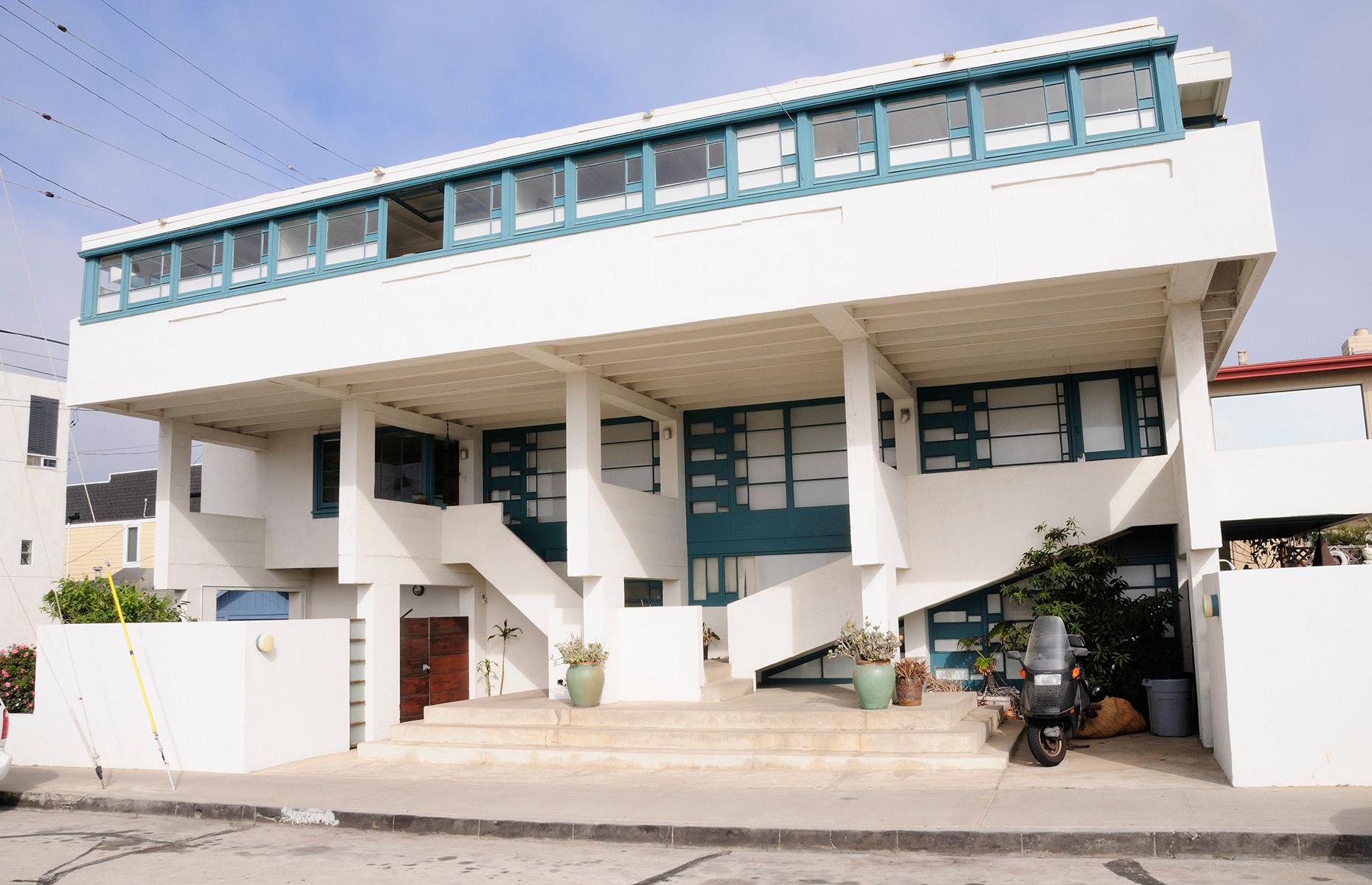 Explore 31 of the most iconic homes designed by legendary architects