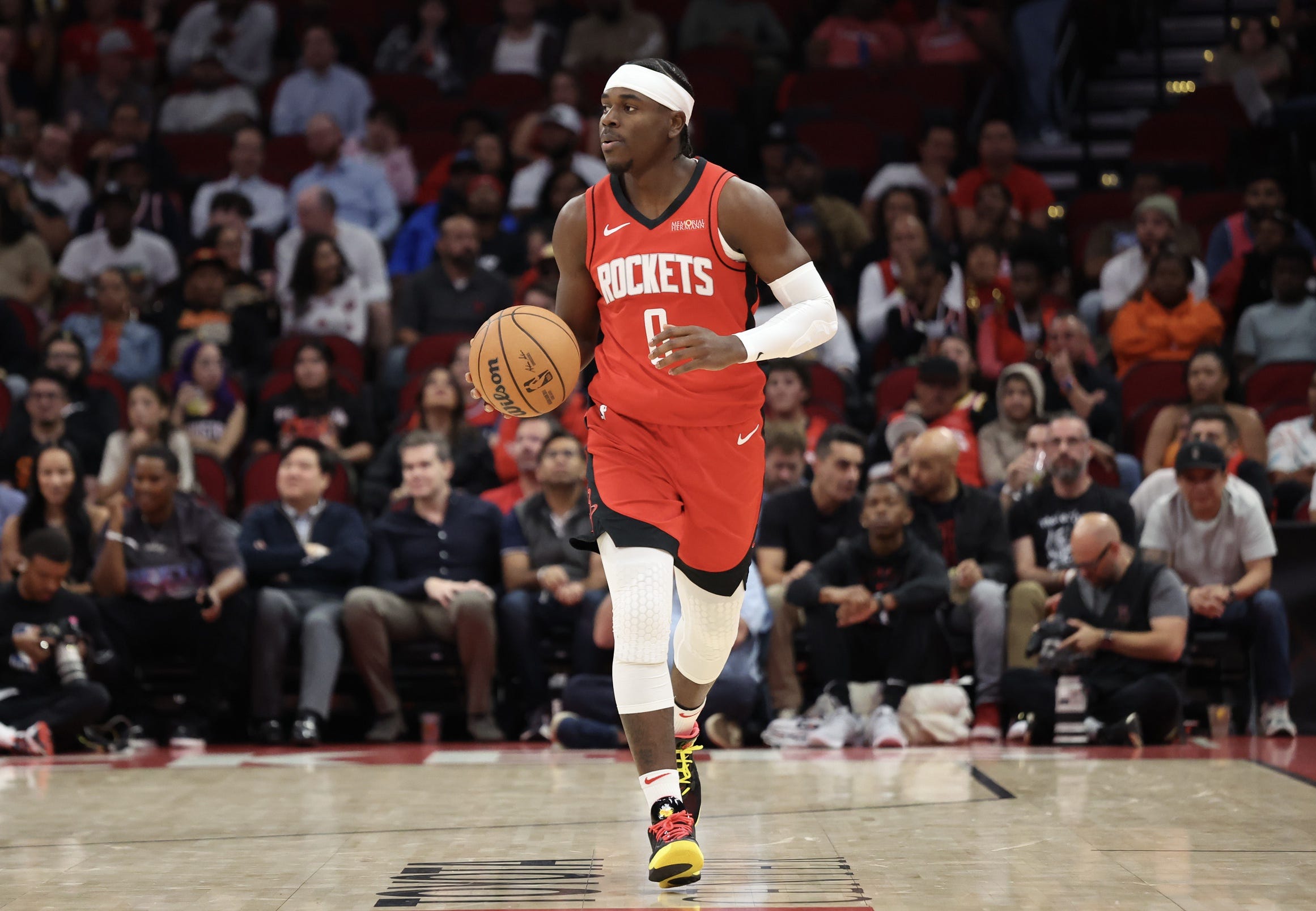 For second straight season, Aaron Holiday gradually pushing his way ...