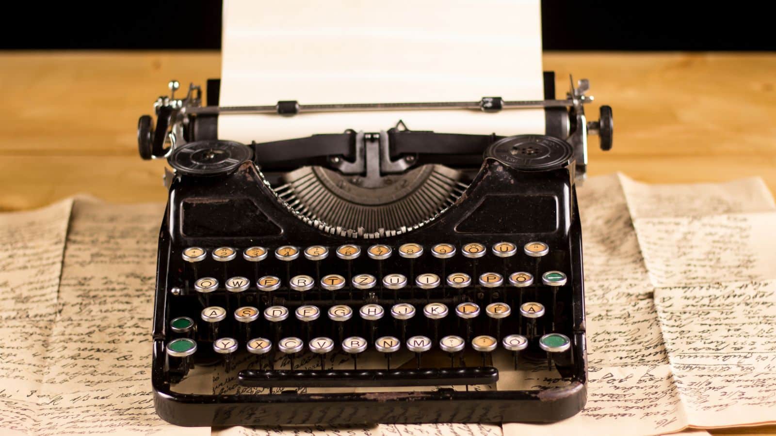 14 vintage items people can flip for cash