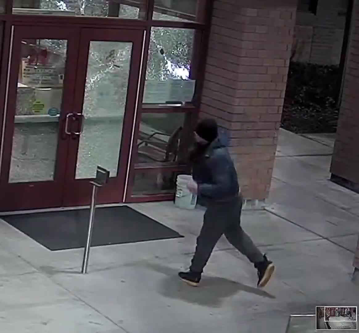 Yakima Police seek suspect in downtown vandalism spree Yakima Police seek suspect in downtown vandalism spree