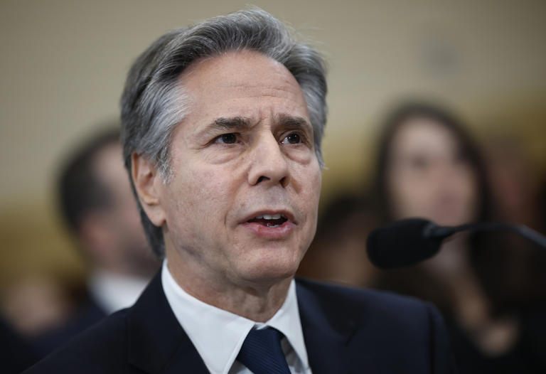 Blinken Makes Surprise Visit to Iraq in Syria Diplomacy Effort Blinken Makes Surprise Visit to Iraq in Syria Diplomacy Effort