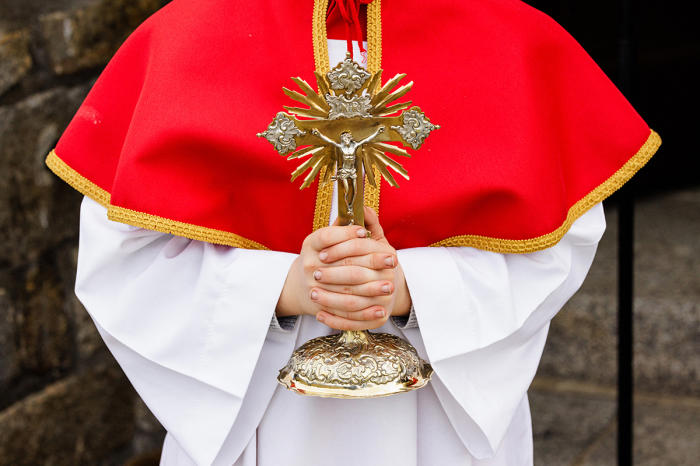 Democrat says Catholic Church must change confessional policy to ...