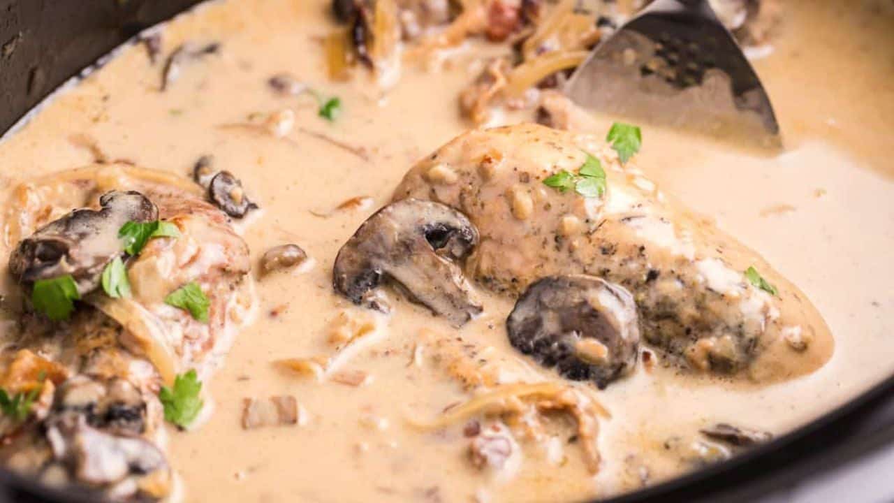 23 Delicious Slow Cooker Favorites That Will Keep You Coming Back