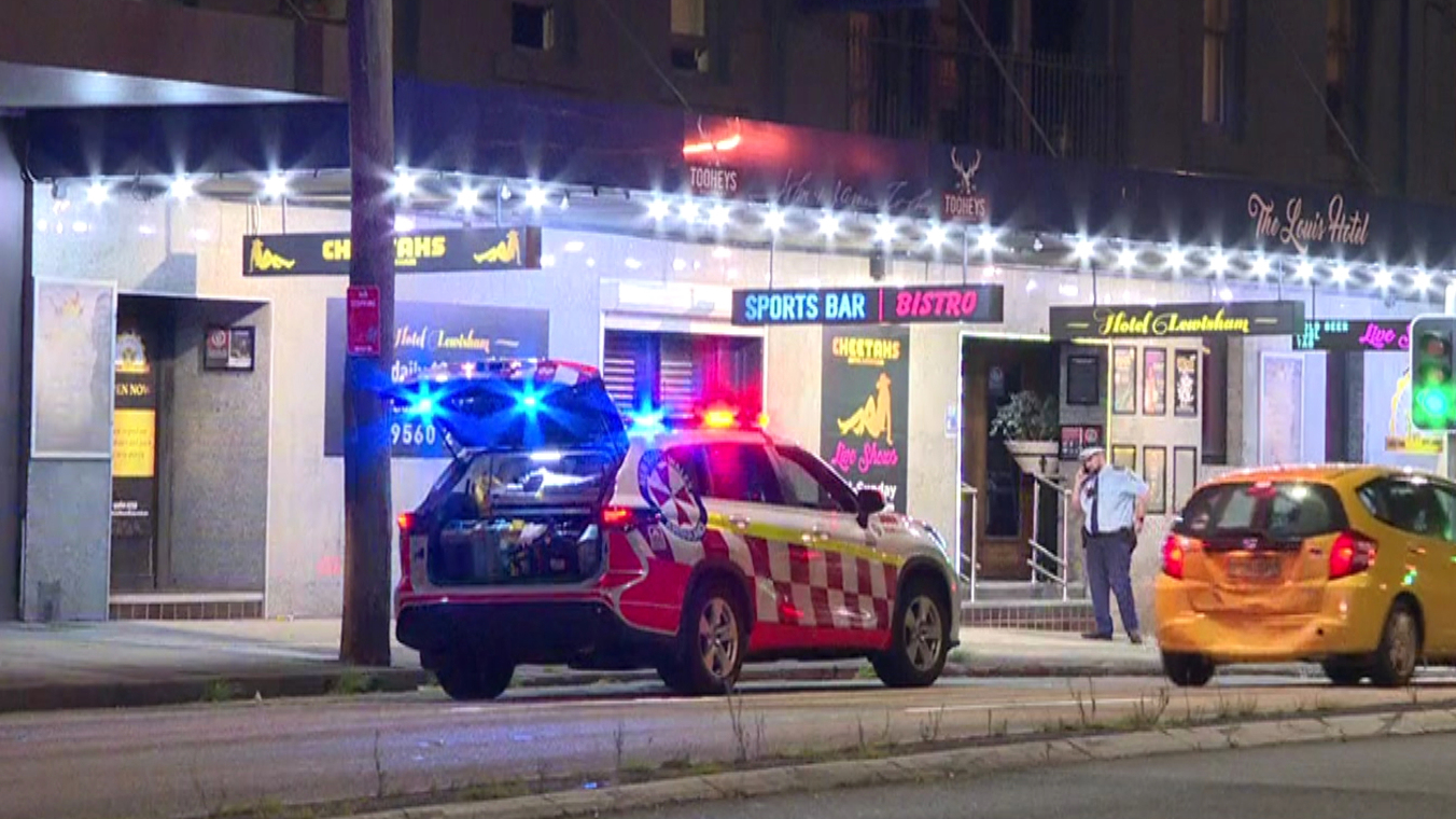 Manhunt after three men injured in alleged stabbing brawl in Sydney Manhunt after three men injured in alleged stabbing brawl in Sydney