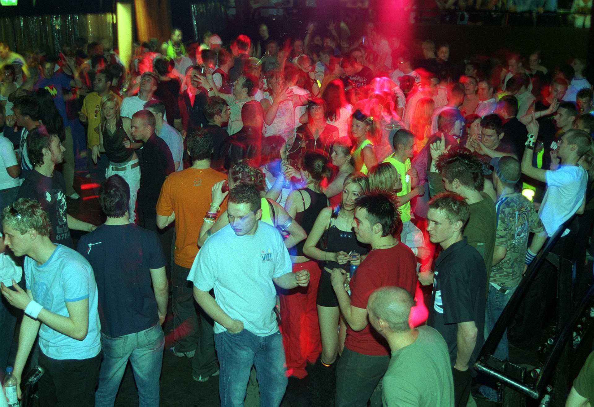 Sheffield retro: 39 nostalgic photos transporting you back to the dance ...