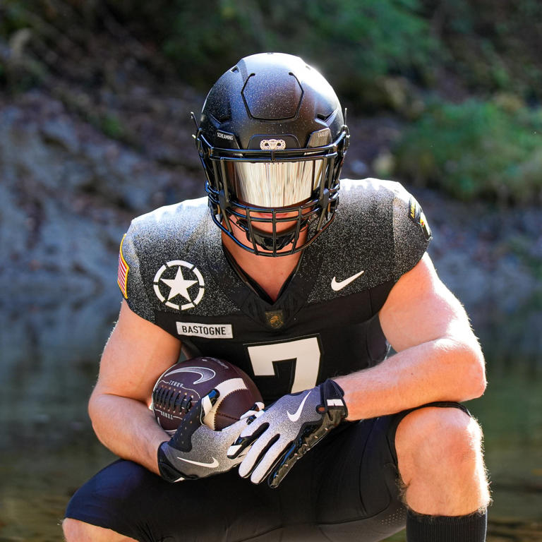 Army Football Honors 101st Airborne With Special Uniforms for Rivalry ... Army Football Honors 101st Airborne With Special Uniforms for Rivalry ...