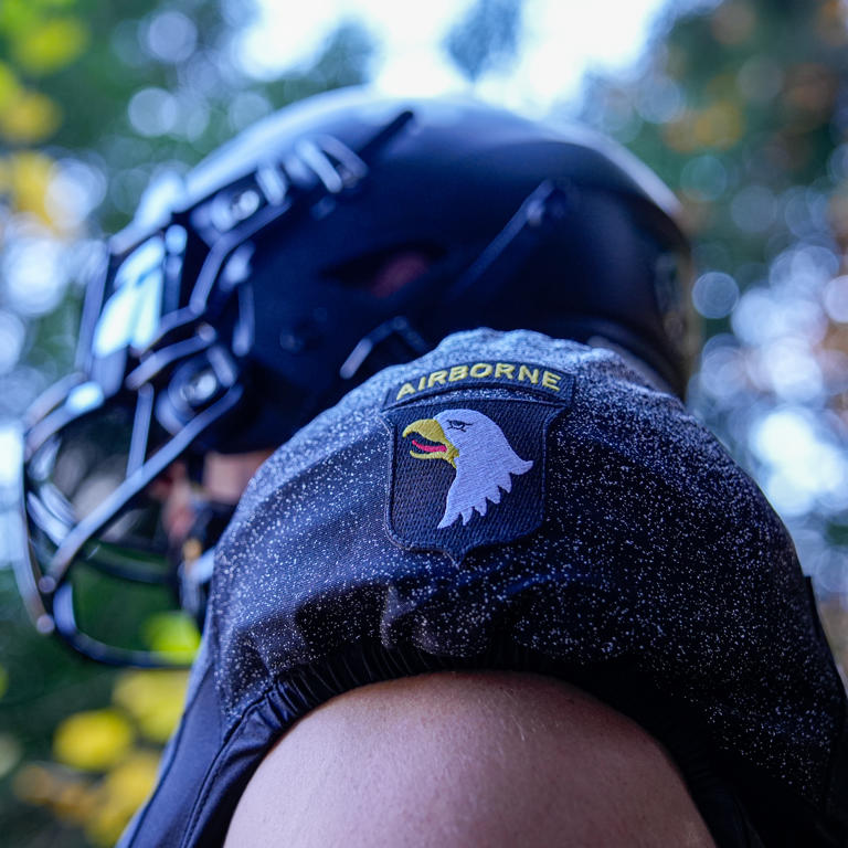 Army Football Honors 101st Airborne With Special Uniforms for Rivalry ... Army Football Honors 101st Airborne With Special Uniforms for Rivalry ...