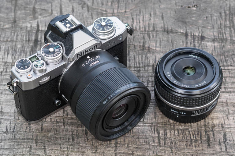 Best macro lenses for mirrorless and DSLRs