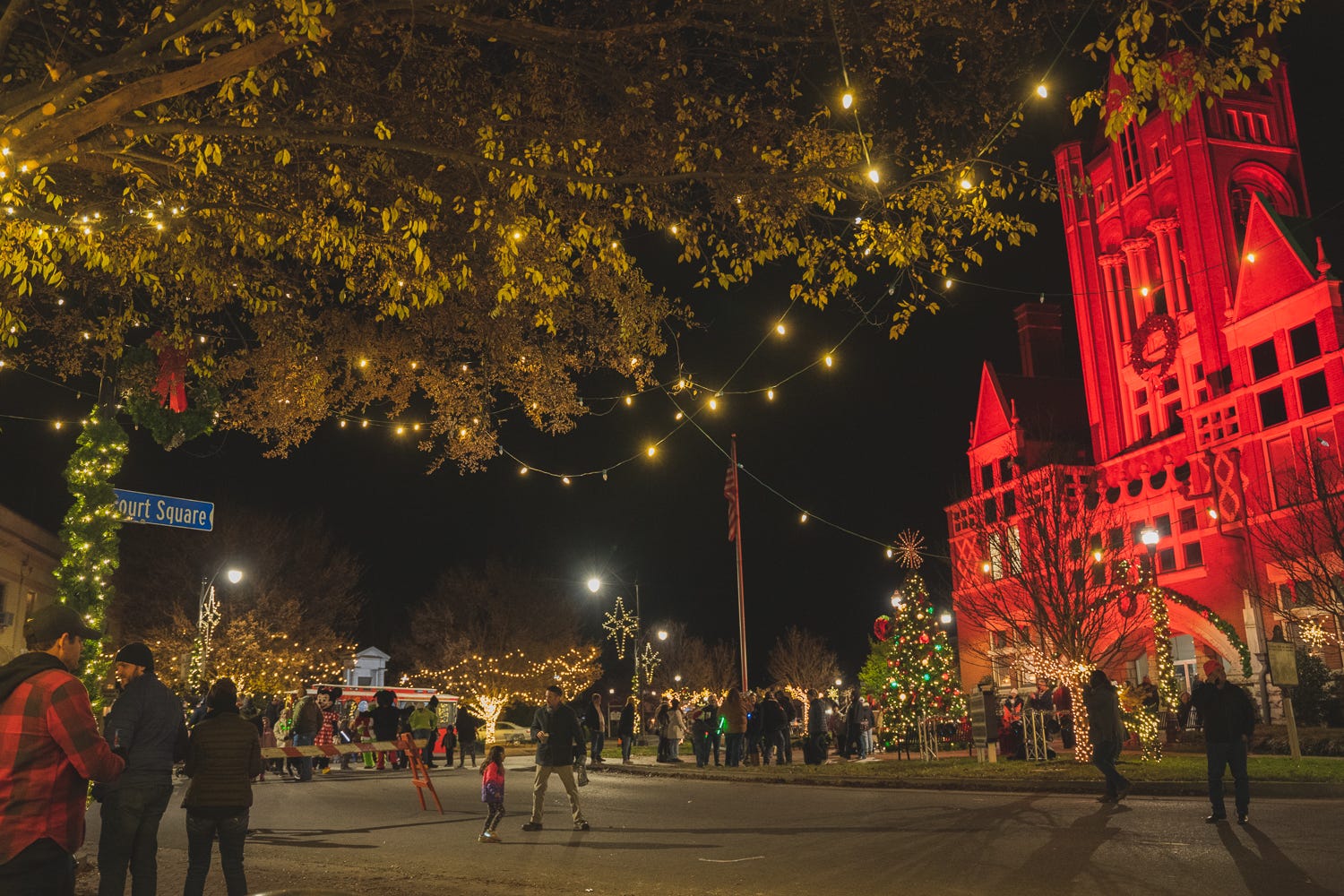 From underground lights to bourbon distilleries, Kentucky celebrates ...