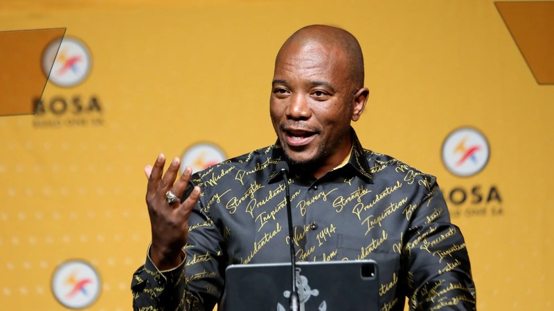 Parliament votes to keep the controversial 30% school pass threshold