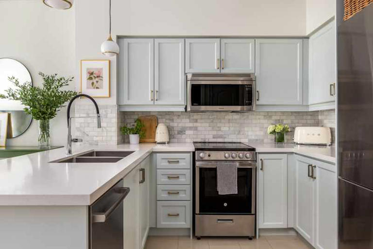 Before and after: A once-dated kitchen gets a calm, modern refresh