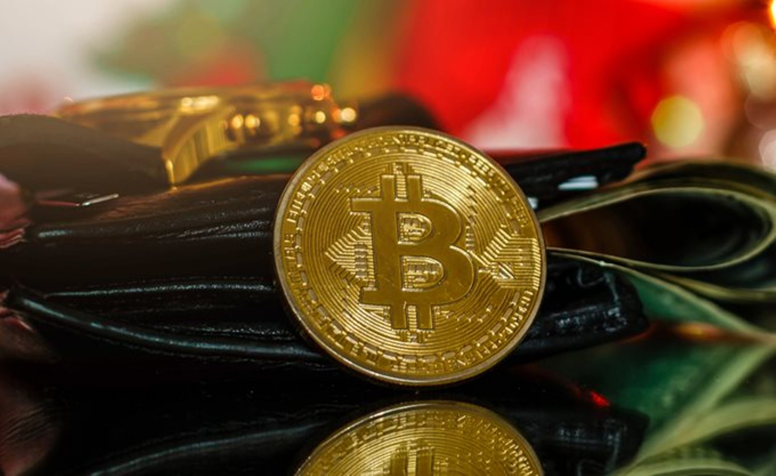 Νέο ρεκόρ για το Bitcoin πάνω από τα 120.000 δολάρια – Ώθηση από τα ETF ...