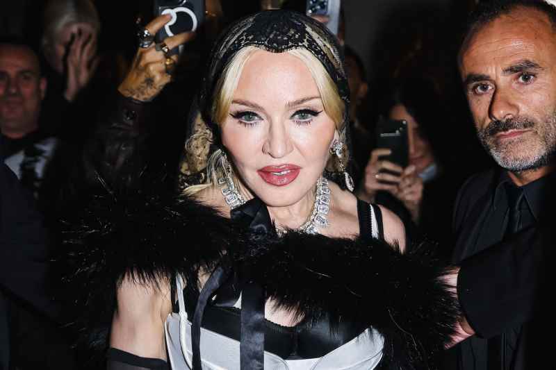 38 Jahre jünger: Madonna zeigt sich mit ihrem Freund