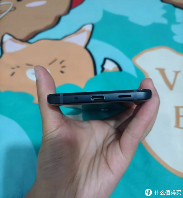 160元捡台洋垃圾！骁龙835+顶级2K+LCD屏，能王者吃鸡备用机首选