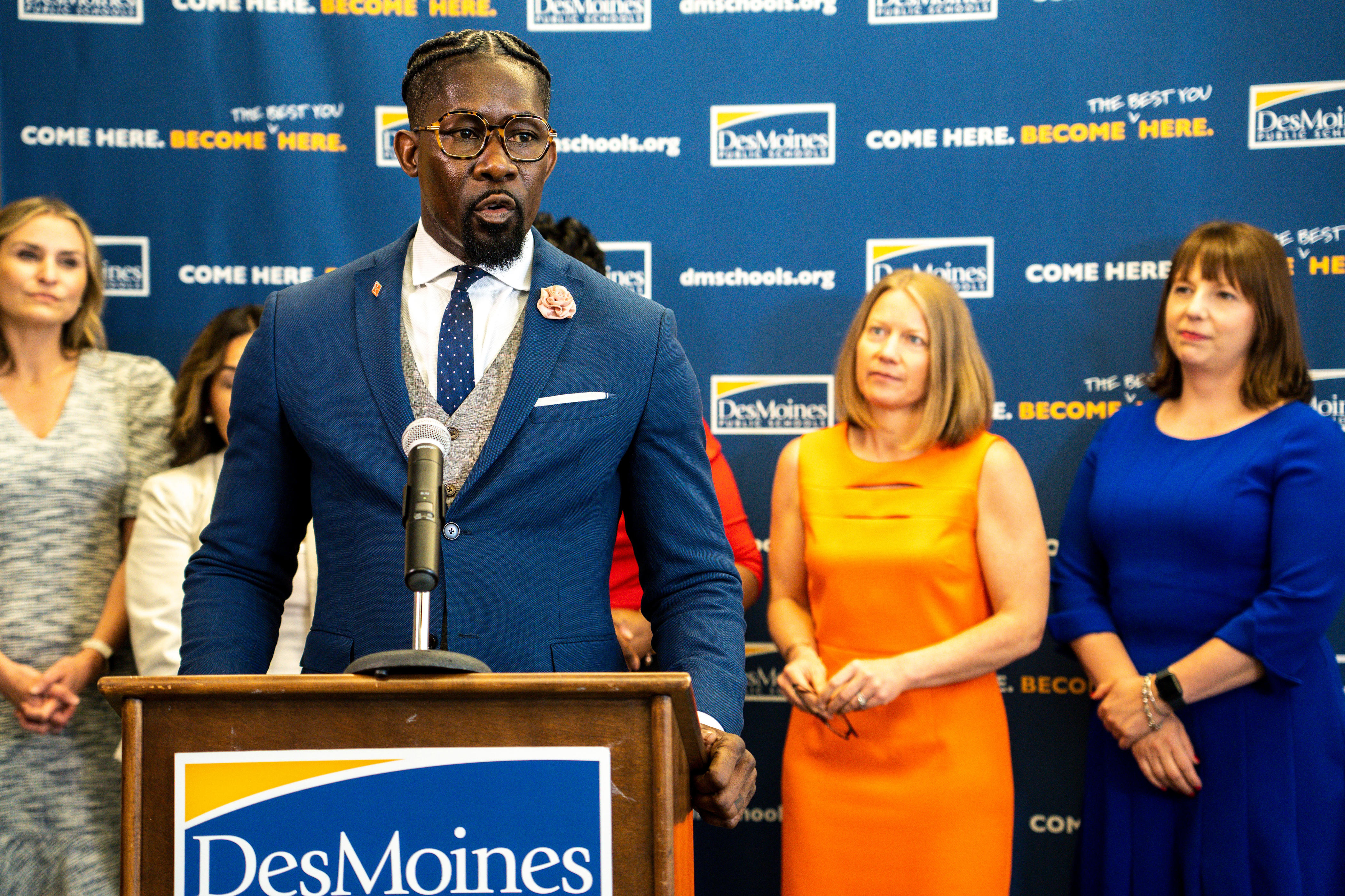 Des Moines Public Schools Superintendent Ian Roberts arrested by ICE