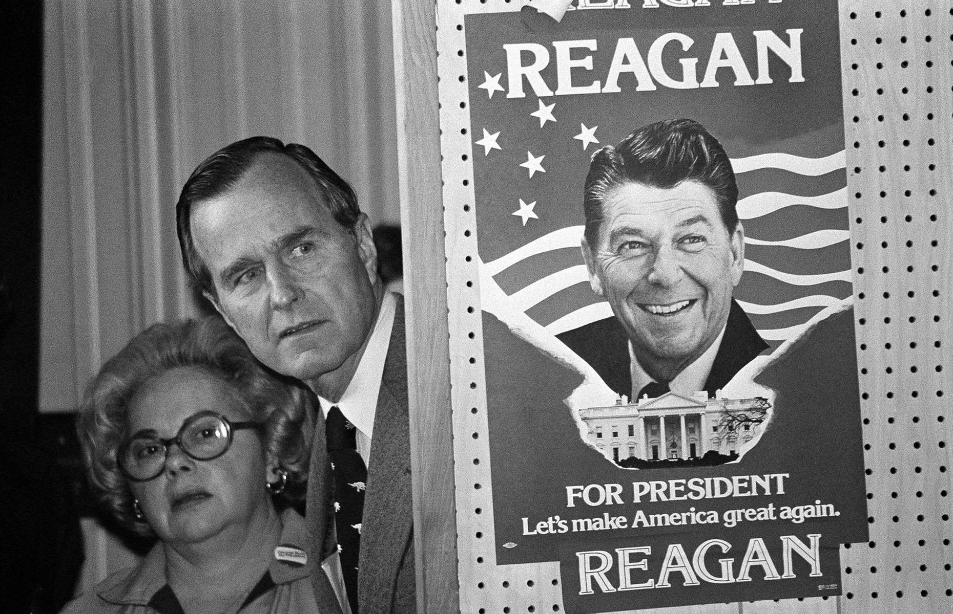 Incredible Vintage Photos Reveal 1980s America's Most Era-Defining Moments