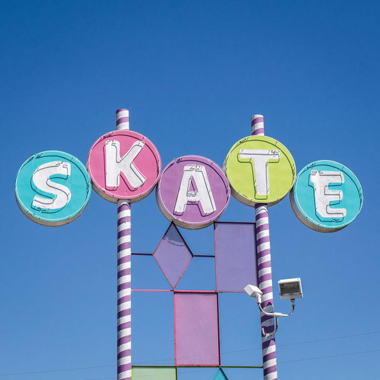 The Bright Legacy of Vintage Neon Signs Across Texas