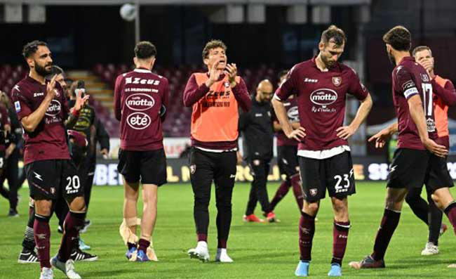 Play out Serie B, Salernitana-Frosinone: date e orari dei due match