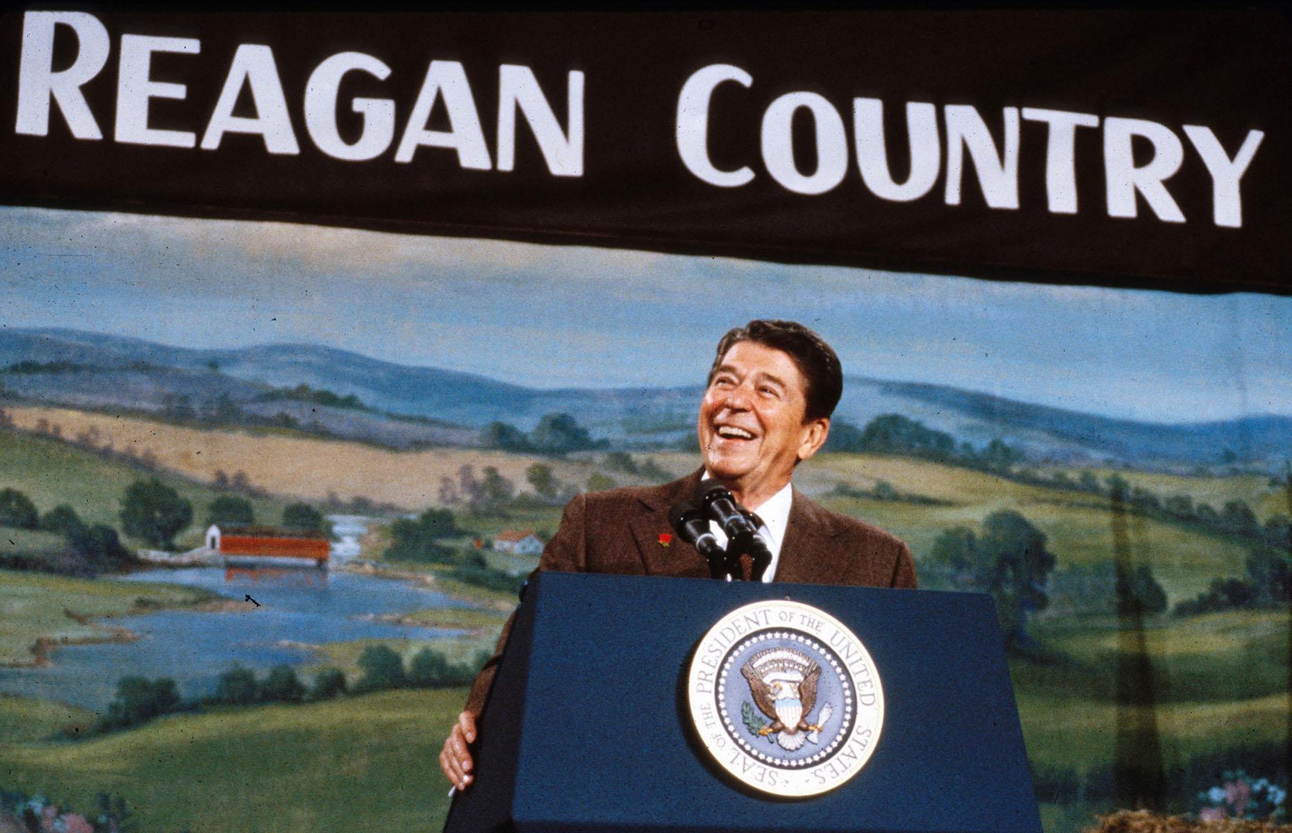 Stunning images of 1980s America, the events that shaped it