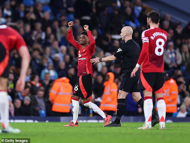 Fans stunned by what Thierry Henry points out about Amad Diallo's ... Fans stunned by what Thierry Henry points out about Amad Diallo's ...