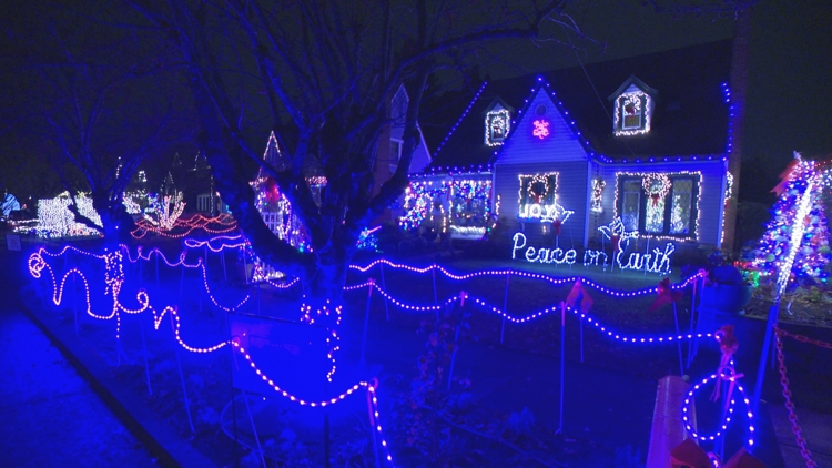 Peacock Lane light display now open for holiday season