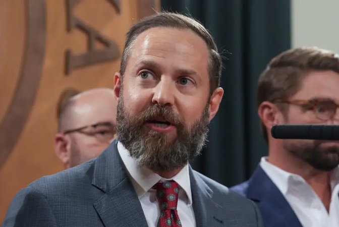 Rep. Dustin Burrows voted Texas House speaker in blow to insurgent GOP ...