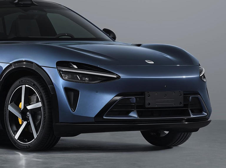 小米YU7硬刚特斯拉Model Y，尊界S800搭华为科技