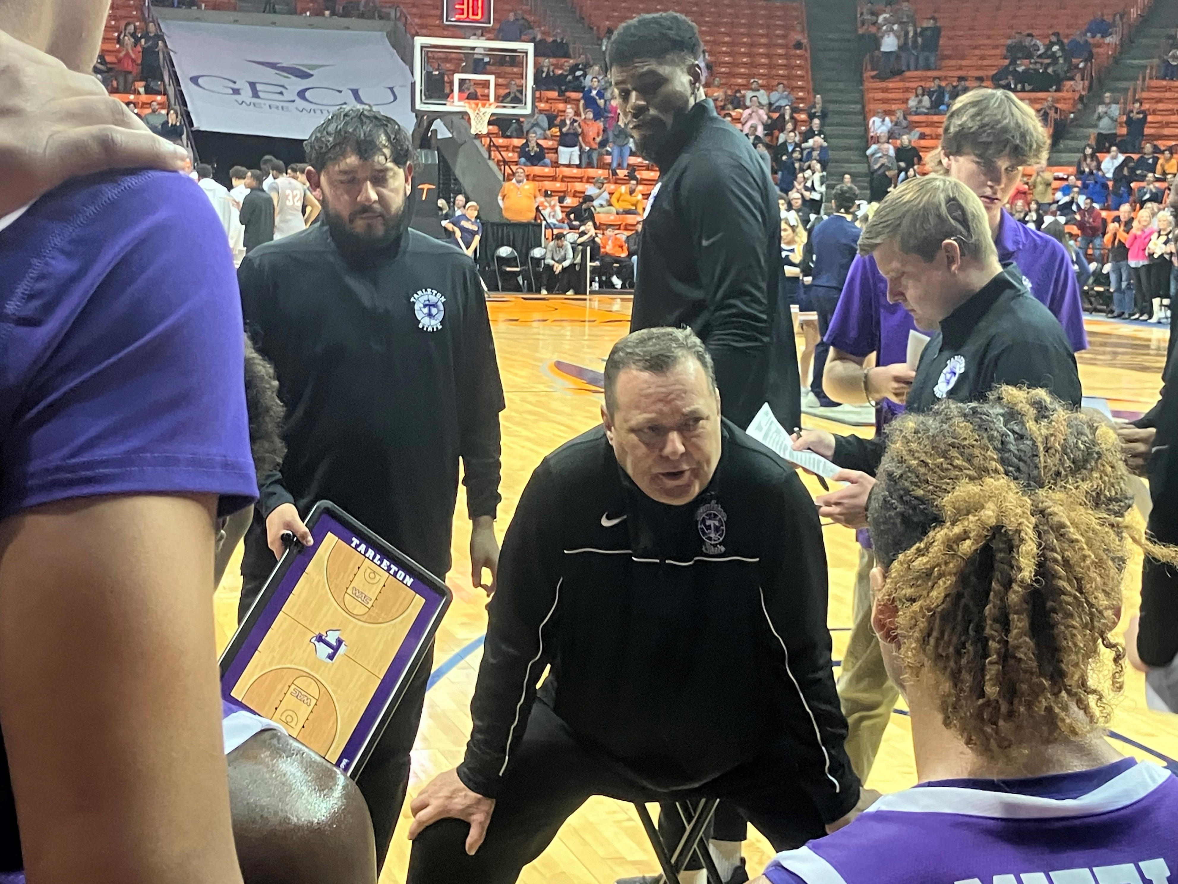 UTEP men's basketball hold off Tarleton State to spoil Billy Gillispie ...