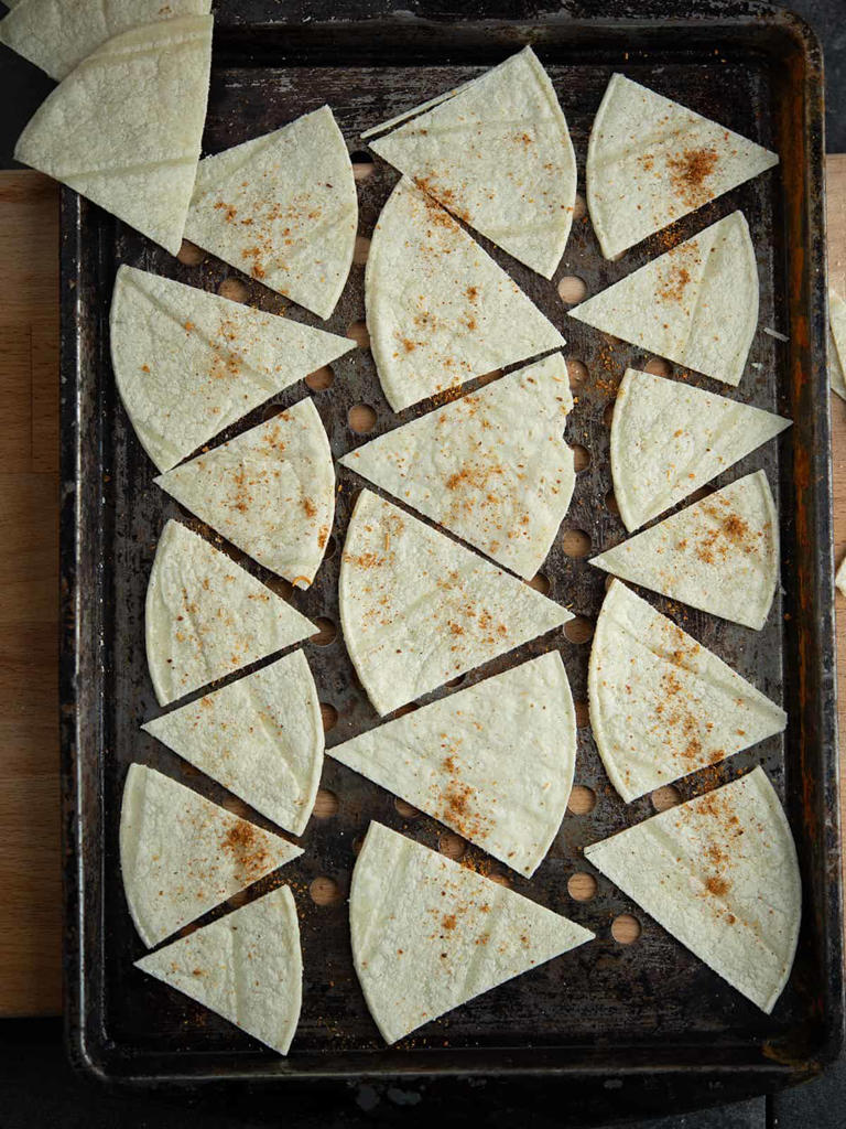 Spicy tortilla chips