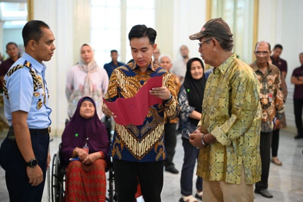 Gibran Buka Suara Soal Pemecatan Status Kader oleh PDIP Gibran Buka Suara Soal Pemecatan Status Kader oleh PDIP