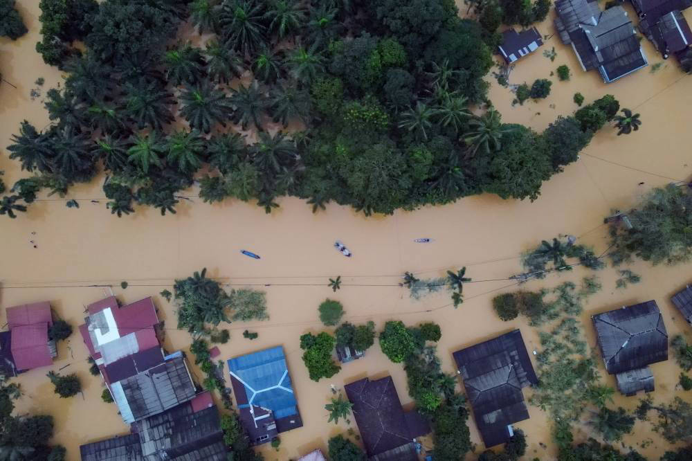Four fatalities in Terengganu floods Four fatalities in Terengganu floods