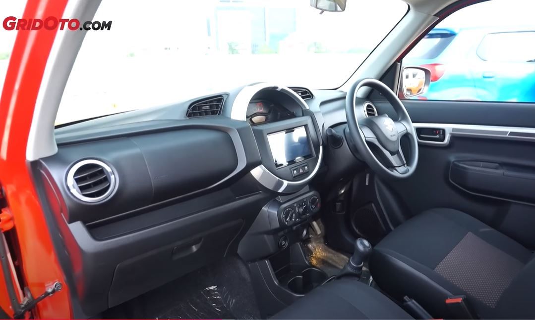 Minat mobil irit Suzuki S-Presso, segini harga barunya Juni 2026