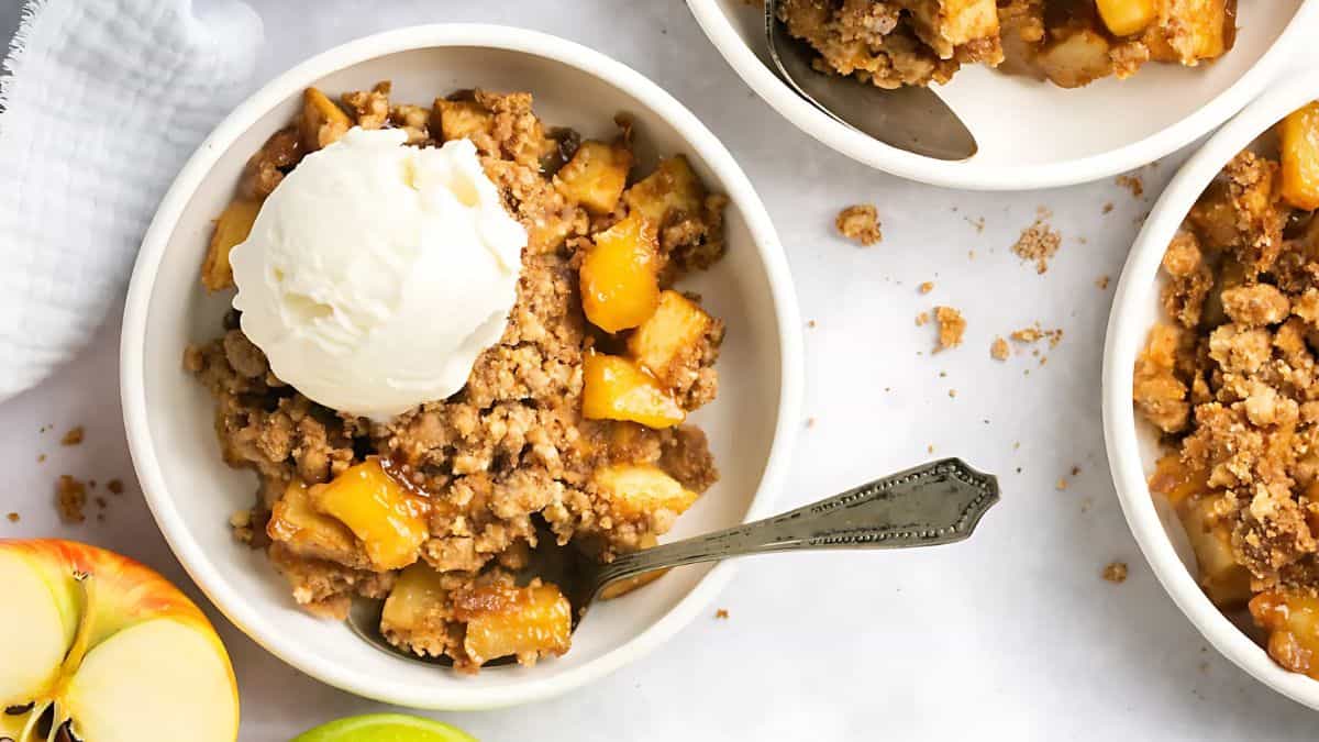 19 Warm Crumble Recipes That Taste Like Home