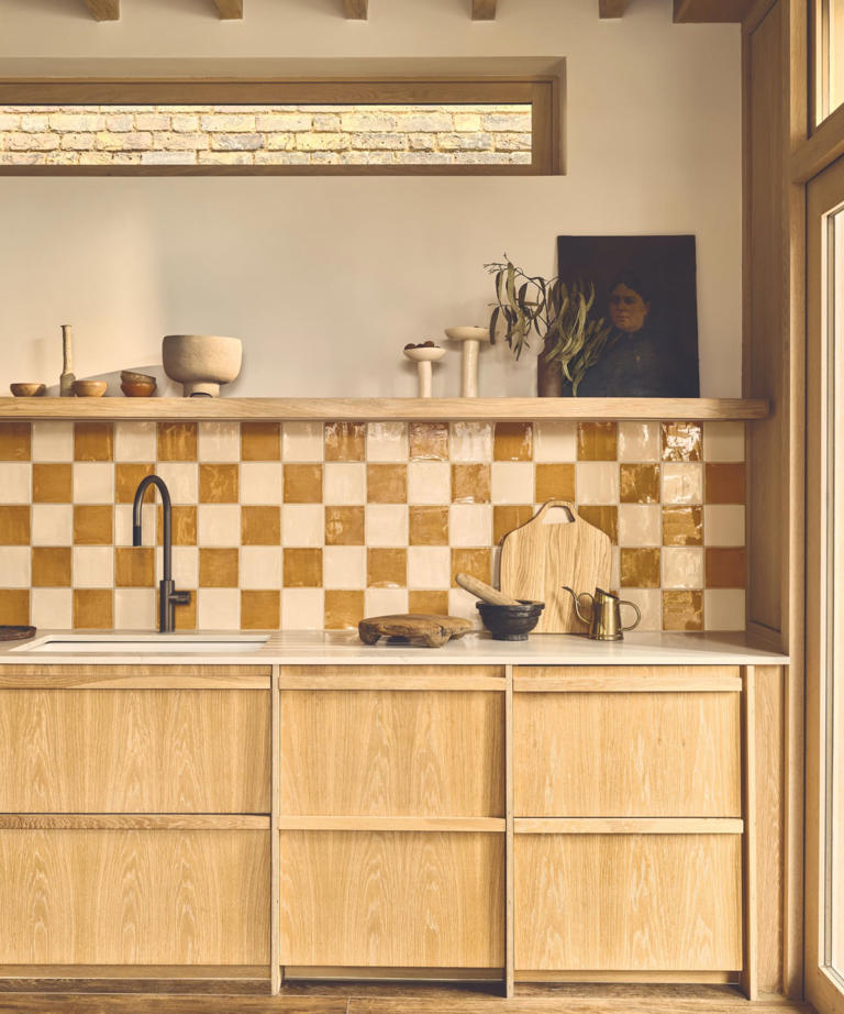 What's making your kitchen tiles look cheap? 4 things experts say you ...
