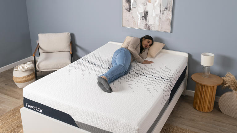 How to choose a memory foam mattress that suits your sleep style