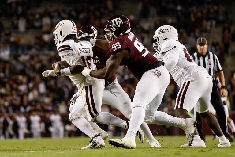 Former 5-star Texas A&M defensive lineman has transferred to SEC rival