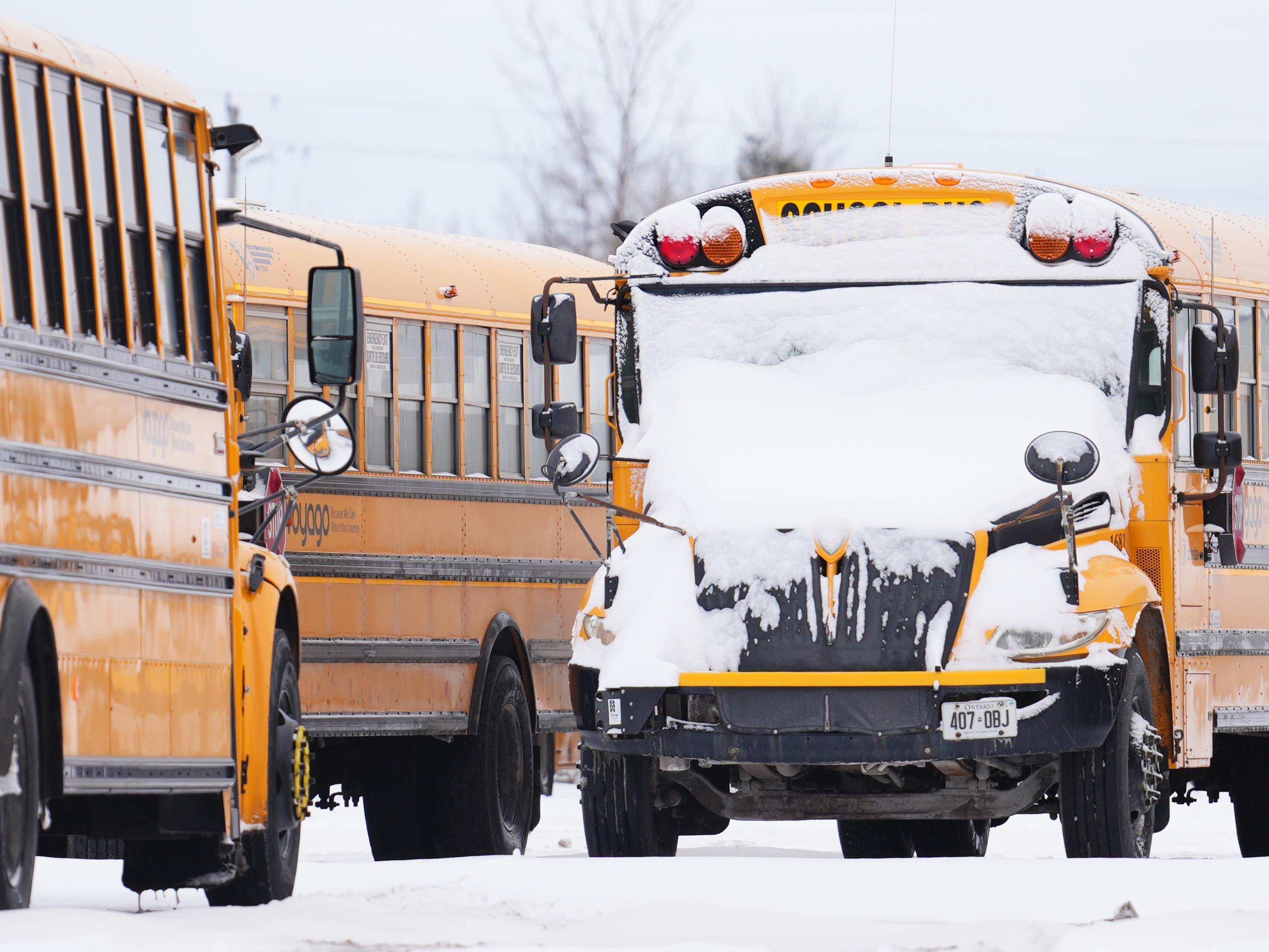 Transport scolaire annulé dans l’est ontarien et à Ottawa, retards en ...