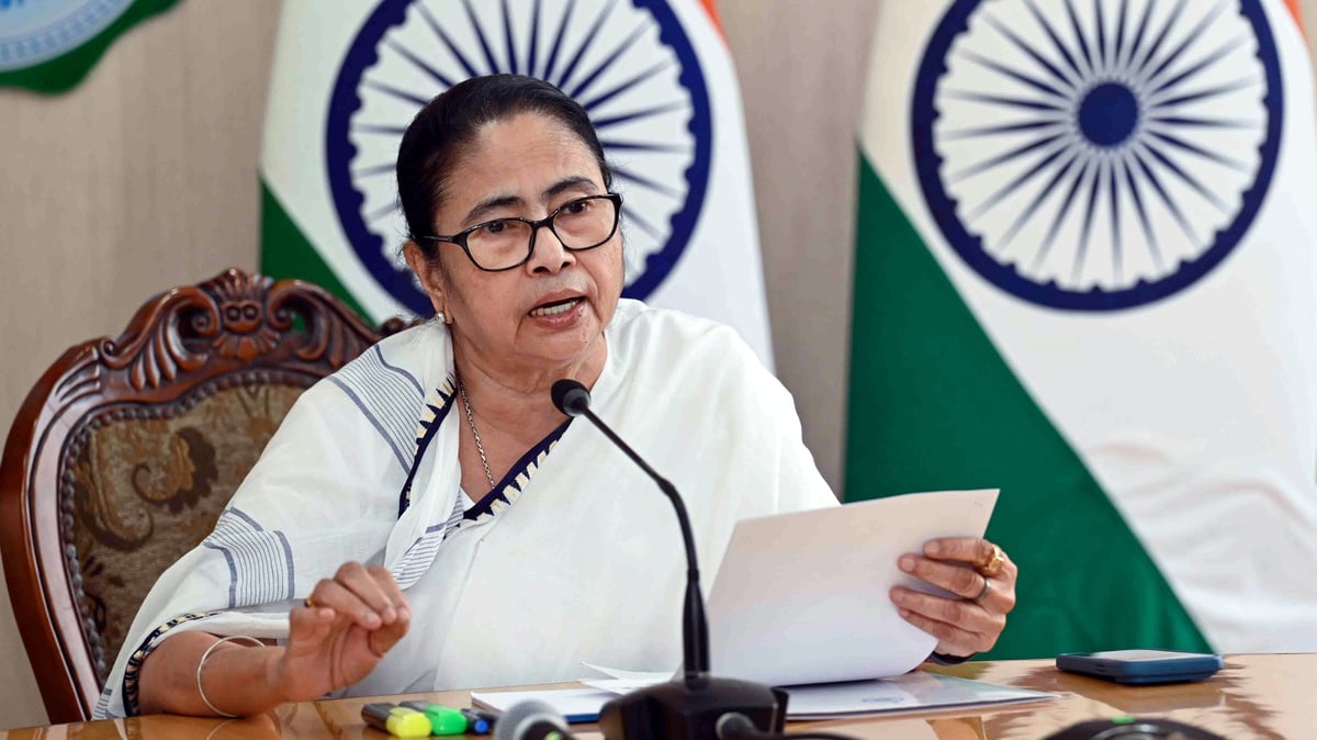 West Bengal CM Mamata Banerjee Directs TMC To Act Against 'Fake Voters ...