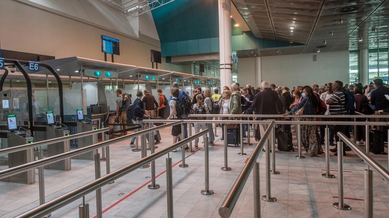 Government calls for an inquiry into sky-high airline ticket prices