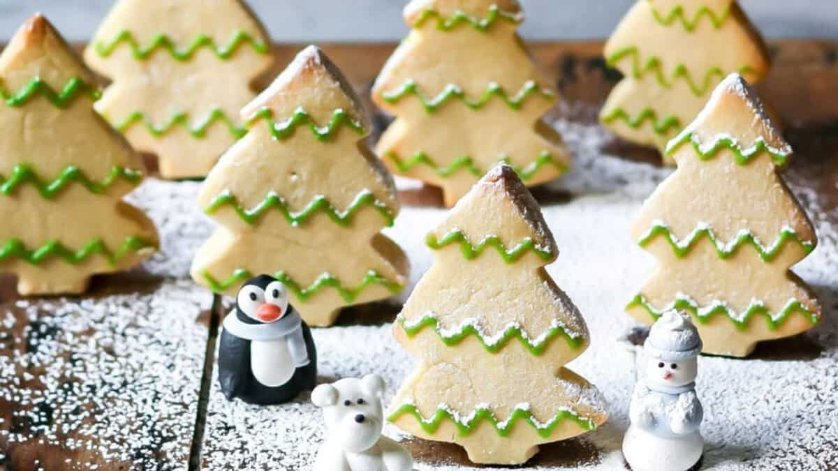 25 Easy Christmas Cookies That Will Fill Your Home with Holiday Cheer