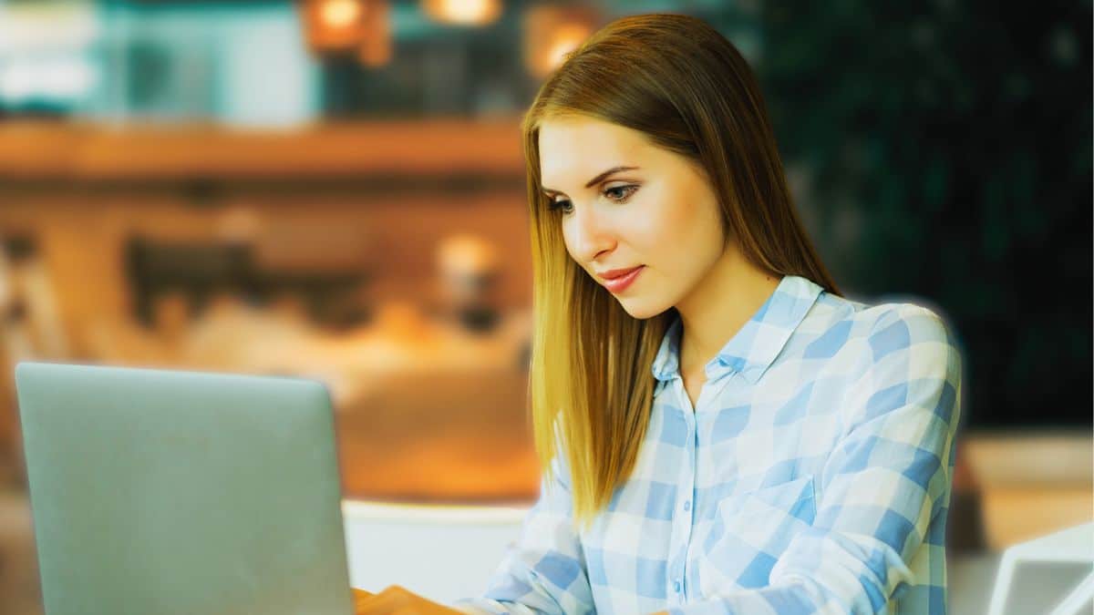 Easy digital products that can make money