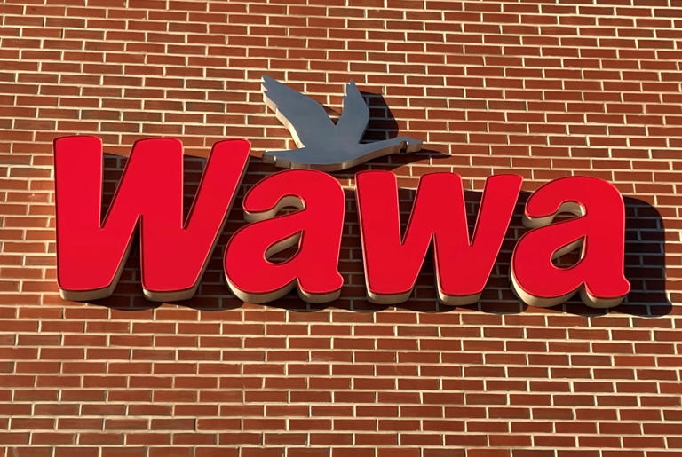 'Life-changing money.' Florida man returns $30,000 found in Wawa