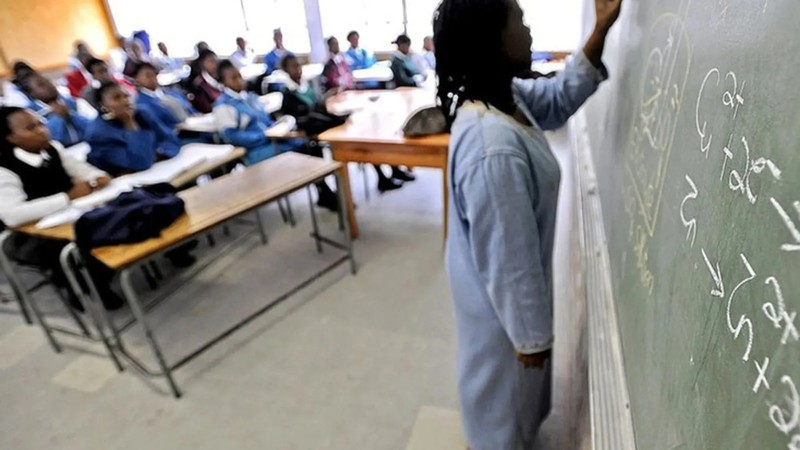 The impact of early school entry on grade repetition in South Africa