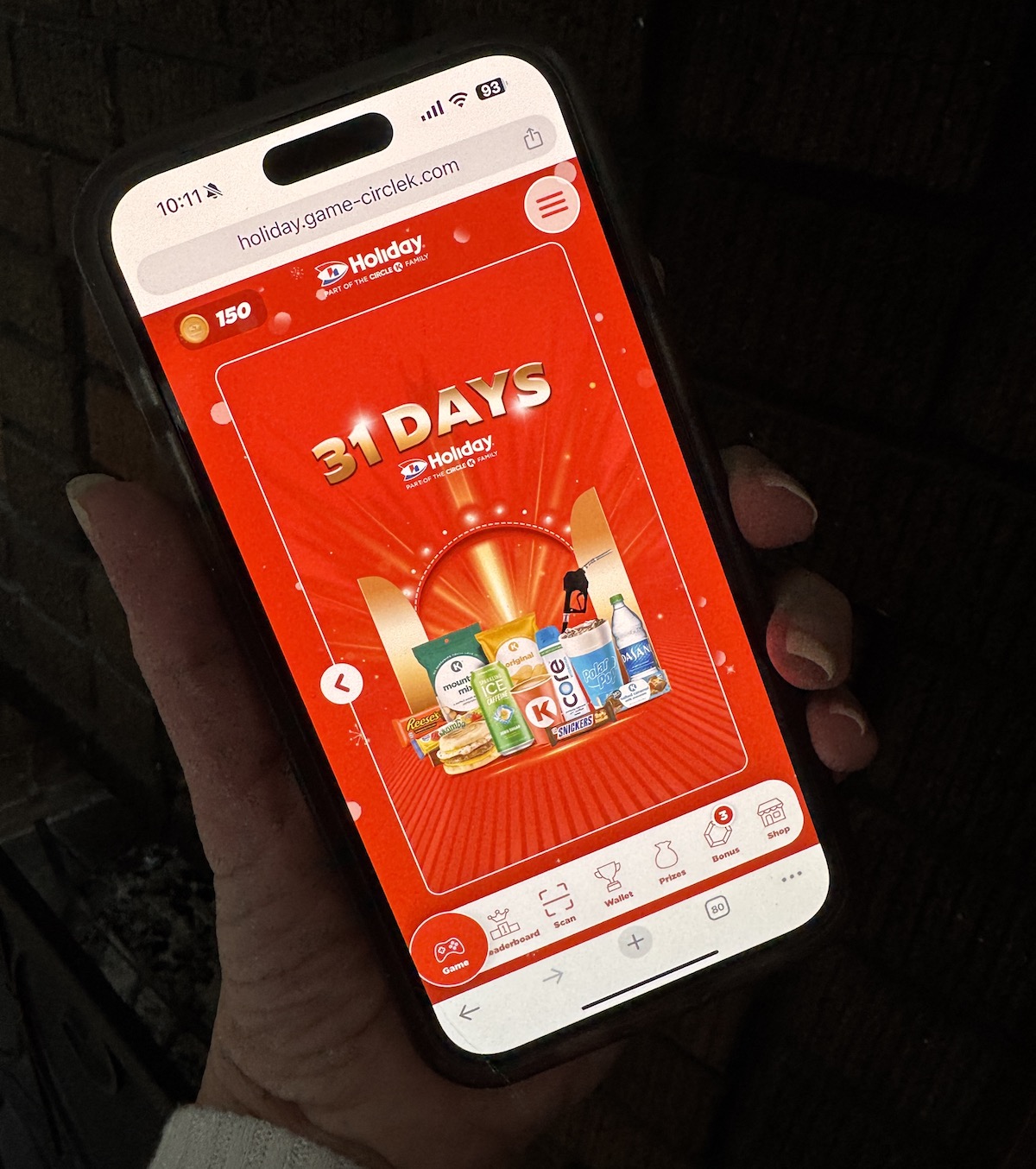 Win free prizes with the 31 days of holiday game