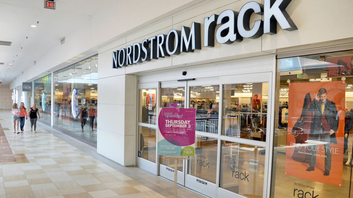 Nordstrom Rack Has a ‘Simple But Stunning’ Linked Stacking Ring on Sale ...